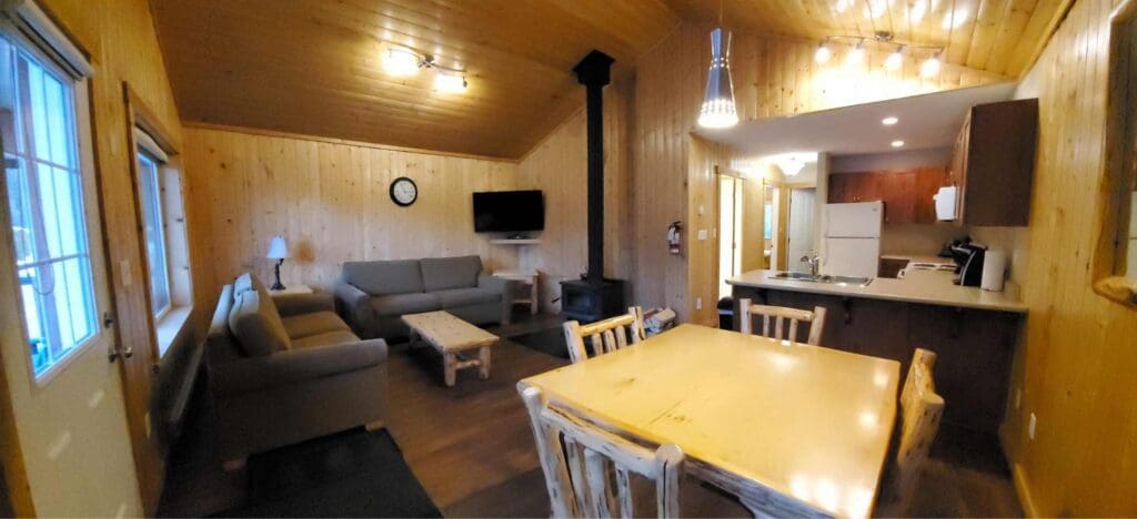 Sunshine Valley RV Park Resort & Cabin Rental - Holiday Trails